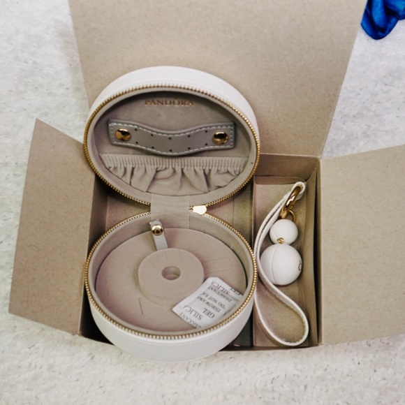 Pandora | Jewelry | Pandora Authentic Round Jewelry Travel Case Nwt ...